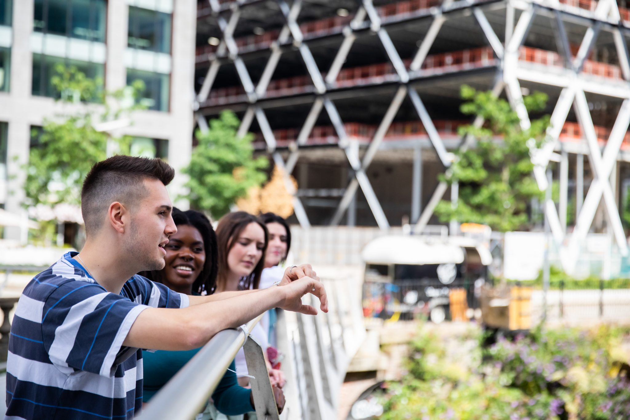 Tips for having a long distance friendship at university - Made in Salford